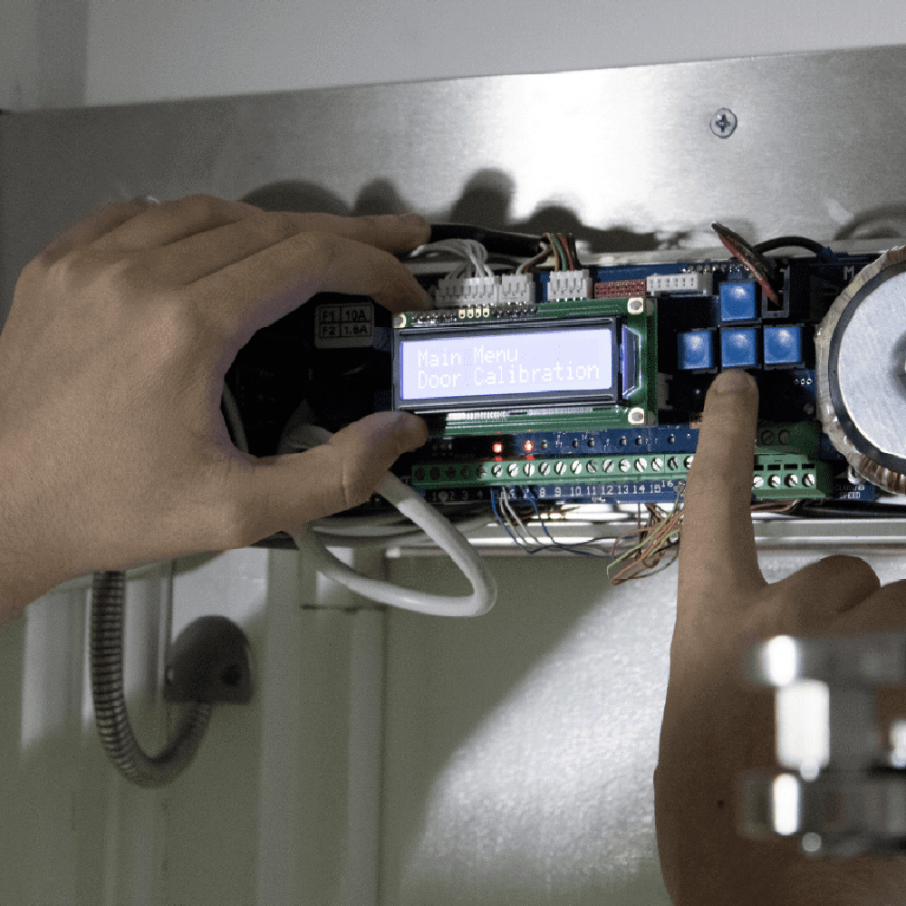 Door automation installations can be simple and flexible. Promise!